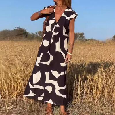 Ladies' style collar waist dress, older style