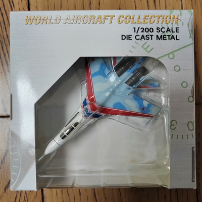 Gulliver 1/200 Su-27/苏27 勇士飞行表演队未拆，盒子一般，默