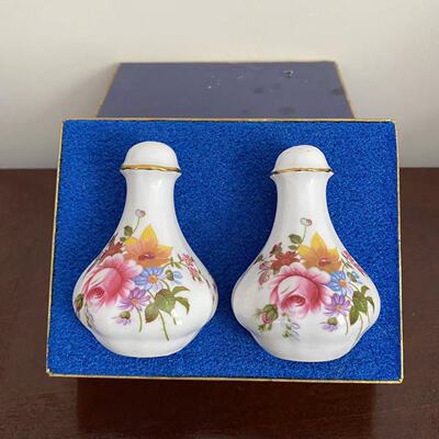 Royal Crown Derby 皇家皇冠德比 1978年骨瓷胡椒罐盐罐 调料瓷瓶