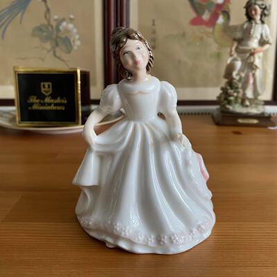 Royal Doulton 皇家道尔顿 1995年 Amanda 收藏家俱乐部手工瓷偶