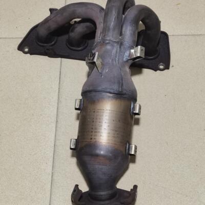 丰田汉兰达2.7原厂三元催化器