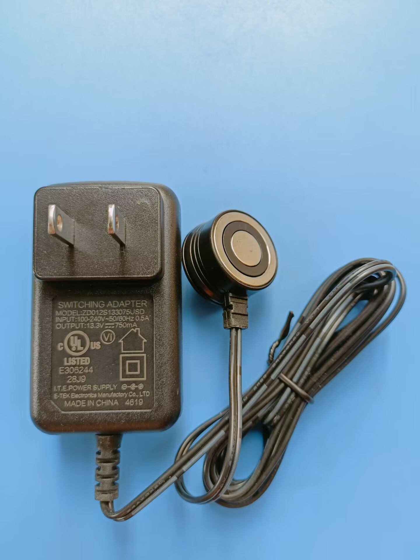 磁头Shark鲨客吸尘器13.3V0.75A充电器ZD012S133075USD电源适配器