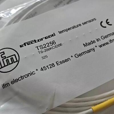 议价TS2256 温度传感器 易福门工控自动化传感配件维修