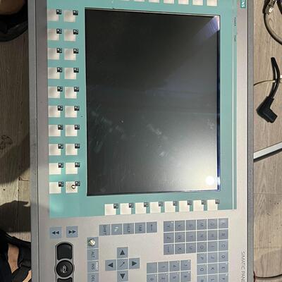 议价PC677B 工控操作面板 工业自动化控制设备维修