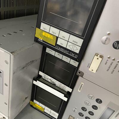 议价CM31 COMBIVAC 真空控制器 莱宝LEYBOLD 工业设备维修