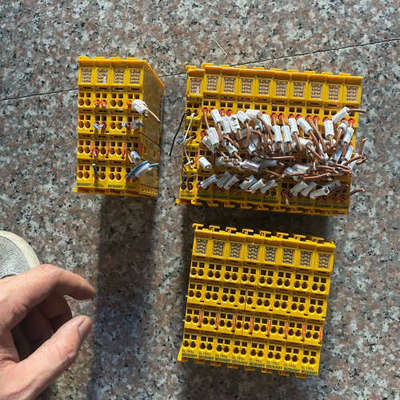 倍福模块EL2904(2片） EL1904(18片） 件议价