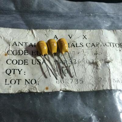 TAP336K025SCS 钽质电容器 25v33uF 10% AVX原装现货