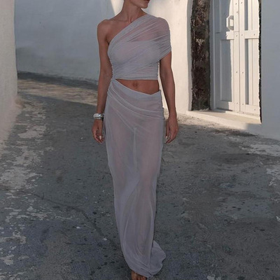 Mesh leakage waist sloping shoulder dress 网纱漏腰斜肩连衣裙
