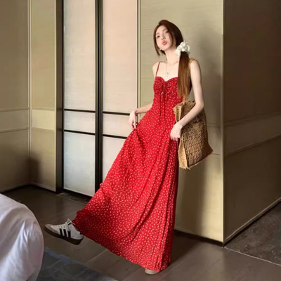 复古碎花裙红色连衣裙女装夏季辣妹a字裙子吊带裙度假风海边长裙