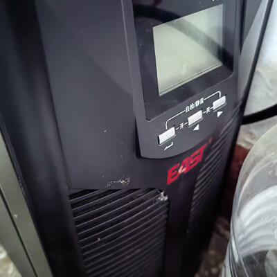 EA903S UPS不间断电源 易事特 3kVA 2.4kW 内置电池议价维修