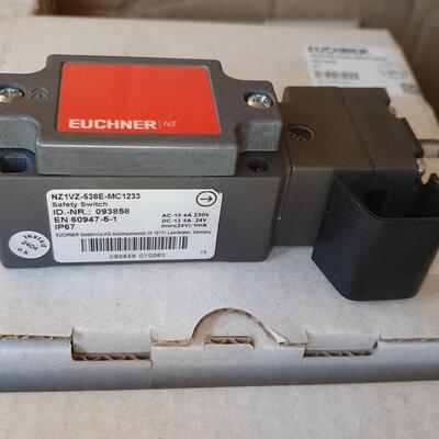 NZ1VZ-528L060C1630 NZ1VZ-538E-MC1233 安士能安全开关议价维修