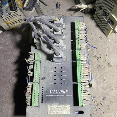 UTC400P 可编程四轴控制器 工控自动化控制模块议价维修