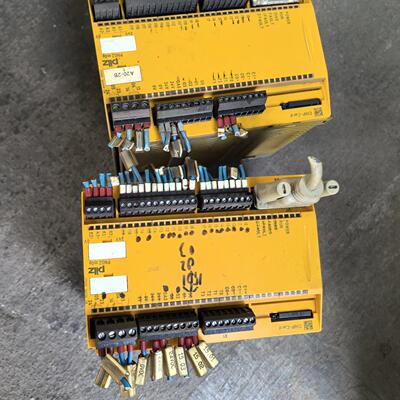 德国皮尔兹PILZ安全继电器 PNOZ X2.8P 型号78