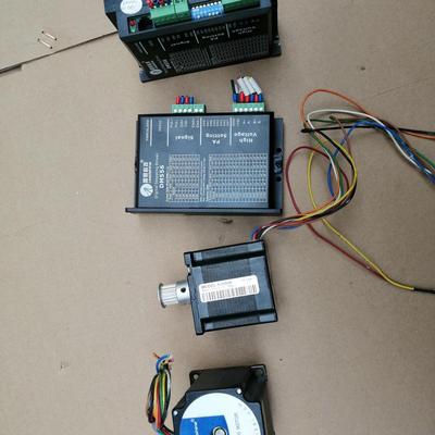 雷赛驱动DM556配电机57HS09 九成新 一