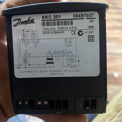 丹佛斯EKC201控制器084B7507 功能完好 实物拍摄