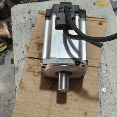 MHMD082P1C电机750W 拆机下来的。