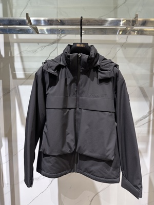 Karl Lagerfeld 25秋冬新款 男士字母印花连帽羽绒服1K1F70108121