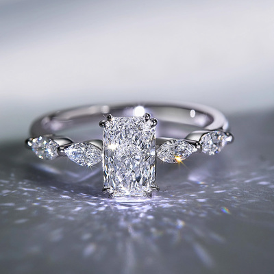 PT950铂金钻石戒指雷迪恩切钻石铂金方形轻奢高级感求婚订婚戒指