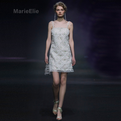 法式蕾丝吊带刺绣收腰显瘦连衣裙