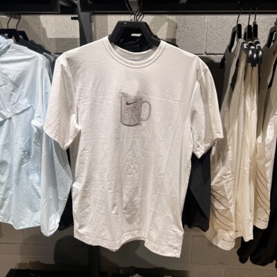 Nike/耐克男子新款运动休闲圆领透气印花短袖T恤IF0375-121