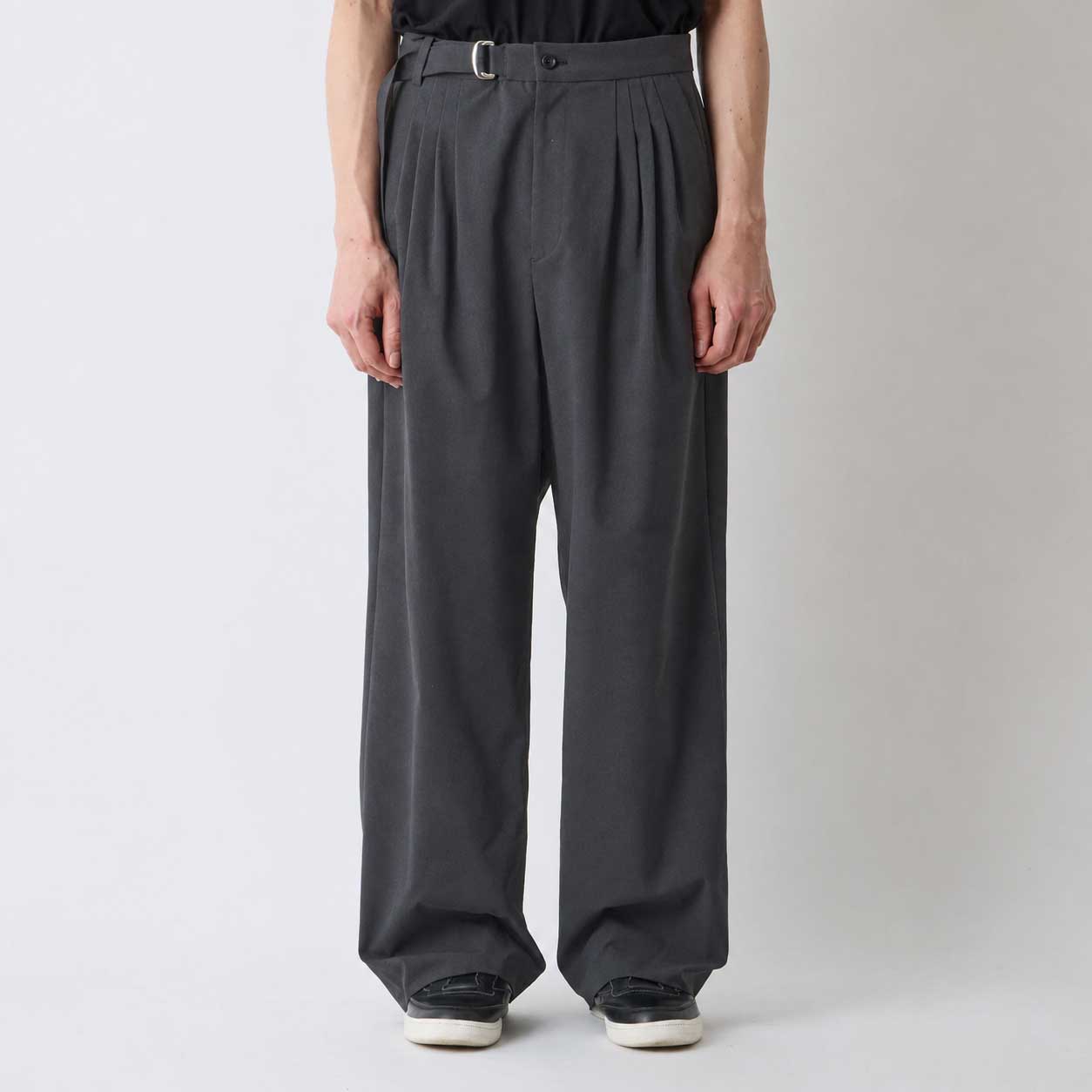 日本White Mountaineering SOLOTEX® 混色弹性四打折宽裤