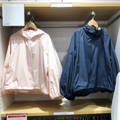 日单夏季女装便携式防紫外线连帽外套格纹防水款轻薄防晒衣474895