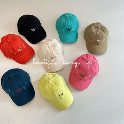 破洞款刺绣字母鸭舌帽