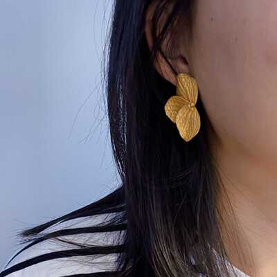 番柒手作原创设计绣球花耳钉