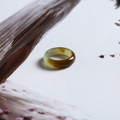 13号戒指 新疆和田玉糖料糖玉泥鳅背圆弧素圈指环 386