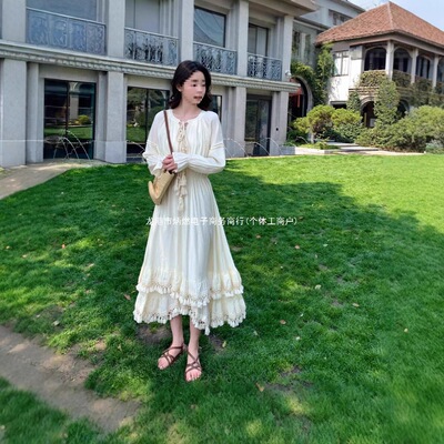 法式复古V领系带重工流苏大摆长袖连衣裙春季新款度假仙女裙长裙