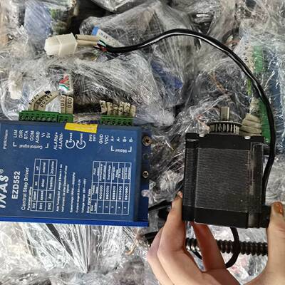 可议价英纳仕iNAS EZD552步进驱动器，成色漂亮，功能完好。