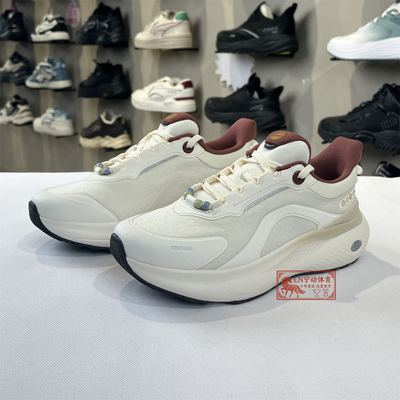 李宁女子春季反光防泼水跑步鞋