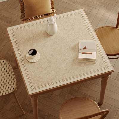 范居态度米雅方形餐桌皮革桌垫