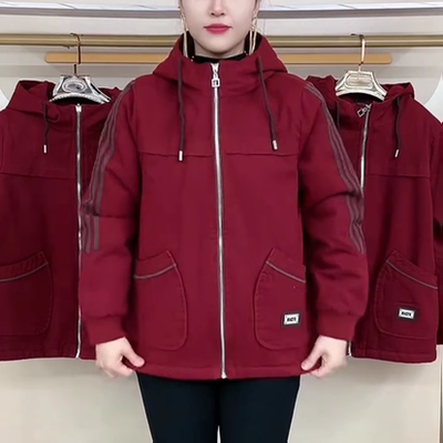 新款时尚净版袖条兜标加绒连帽外套女冬季厚款防寒保暖中老年女装