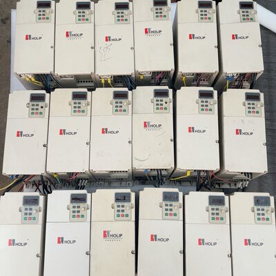 议价海利普变频器HLPNV001543B十三台 15kw 打可维修