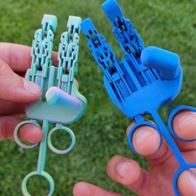 新品跨境爆款3d打印机械解压手Over-engineering of robotic arms