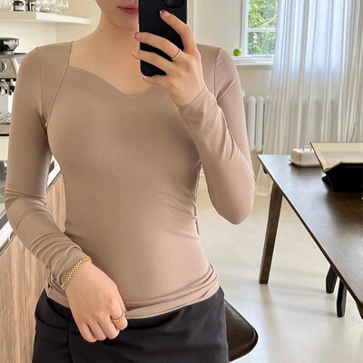 无痕保暖美肤衣免穿文胸玻尿酸润肤衣超薄打底上衣弹力秋衣21303