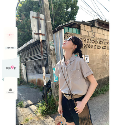 CCKOK绣花朵纯色西装领短袖衬衫