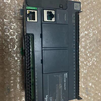 议价  PLC TM221CE40R 成色如图,二手物品出售