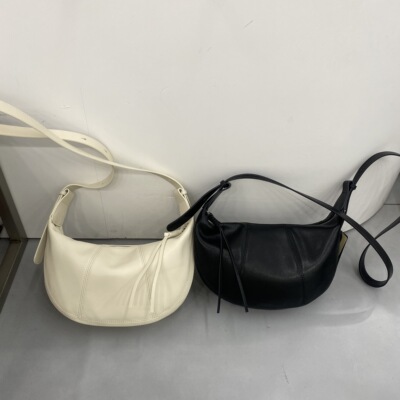 牛皮春夏女包百搭简约韩系时尚百搭休闲单肩斜挎真皮牛角包6508