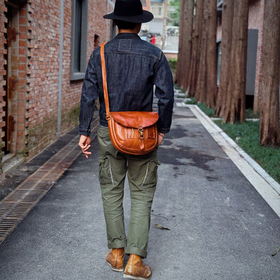 Sturdy Luggage Supply实用通勤 水洗做旧多脂枥木牛皮复古单肩包