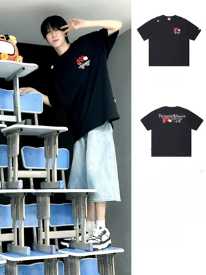 杨博文/赵露思同款426宽松休闲趣味苹果小猫绣花短袖T恤 男女同款