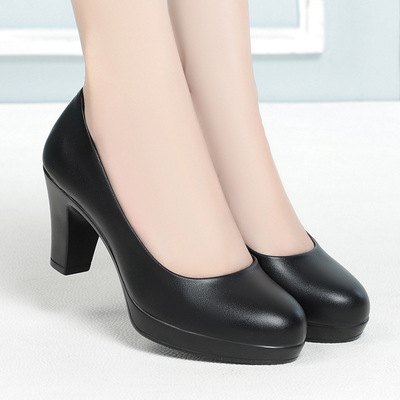 经典黑色圆头高跟鞋休闲款专业鞋