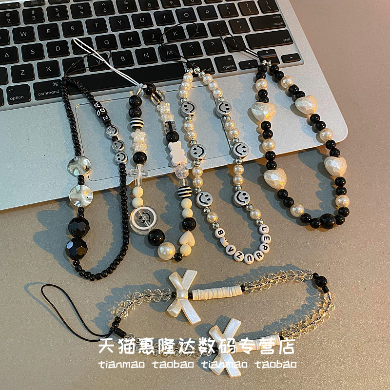 弋恋新款笑脸爱心手机链韩风ins珍珠串珠手机挂绳短款手绳防摔字母手机挂饰_虎窝淘