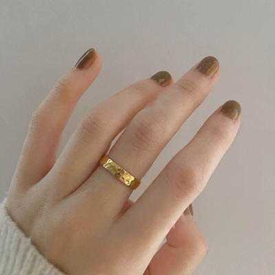 Moos洗手不掉色手工锤纹镀18K金钛钢戒指女小众轻奢叠戴食指戒指