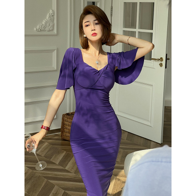 简约气质纯色连衣裙褶皱修身