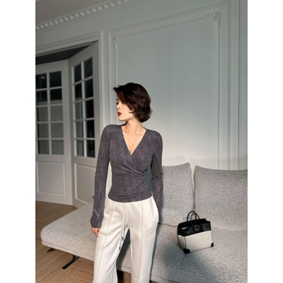 XULU原创秋季磨毛烫金针织打底衫气质百搭修身交叉V领长袖上衣