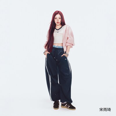 阿迪达斯三叶草女子宽松宋雨琦同款时尚珠饰点缀阔腿运动裤KS2865