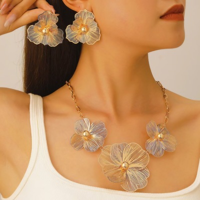 female exaggeration flower necklace earrings foreign trade