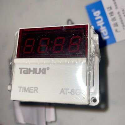 泰华TAHUAT时间继电器 型号AT-8G 数显式 AC